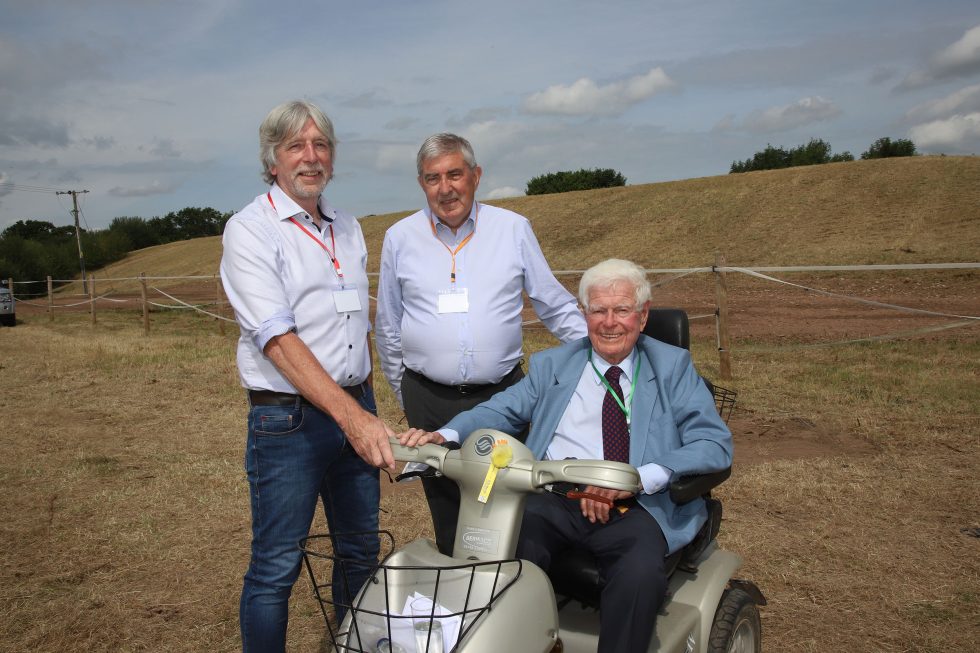 Chicken manure power as Oakland Farm Eggs unveils green energy plant ...